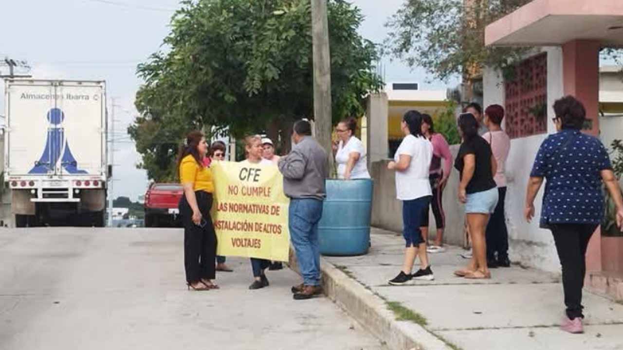 Vecinos frenan instalación de megapostes de la CFE - TodoNoticias.Mx